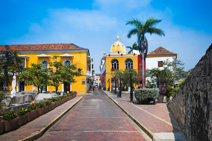 La Ciudad Amurallada – Luis Felipe Jaspe